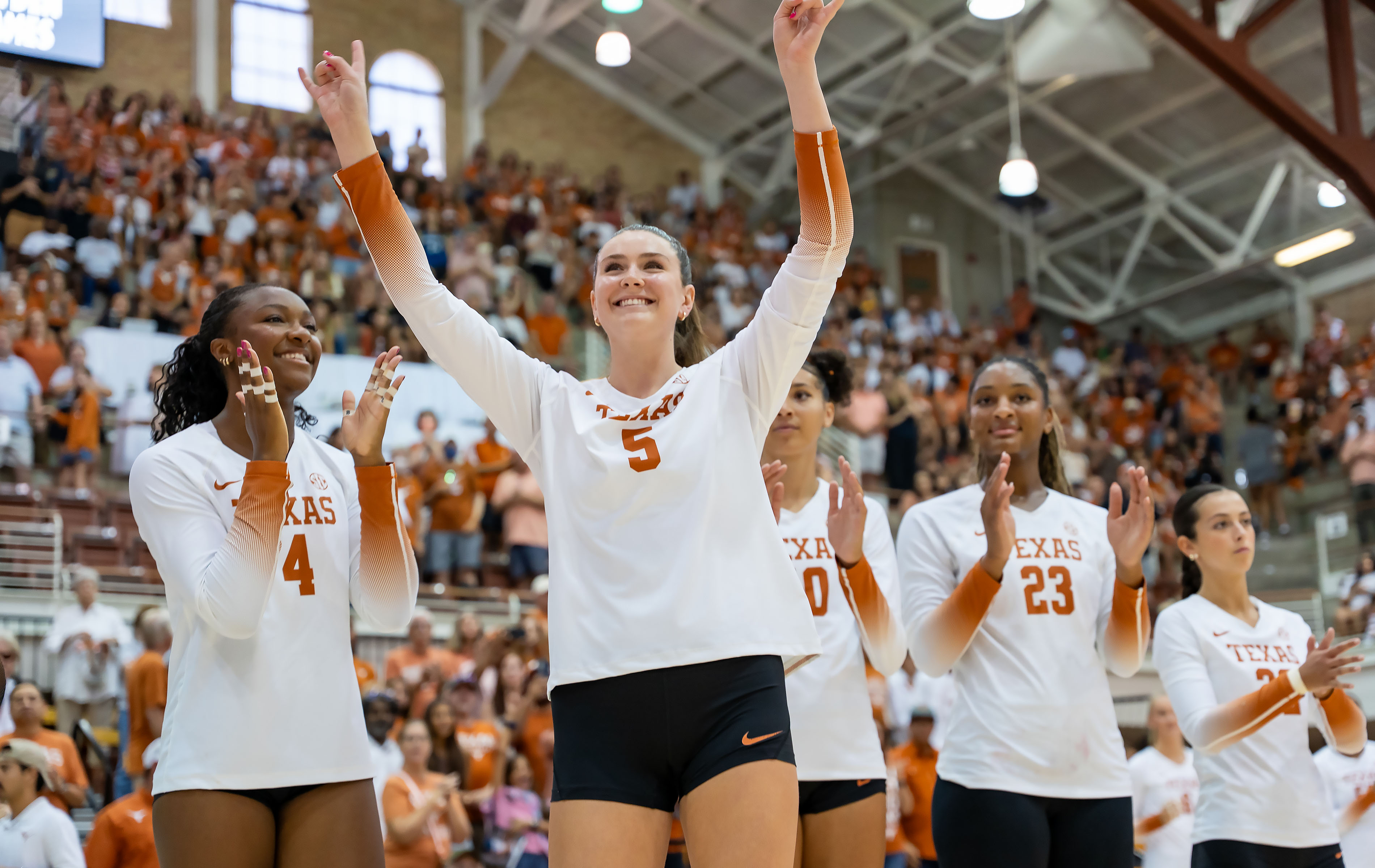 Texas middle blocker Ayden Ames announces she's entering the transfer portal | Austin Sports Journal