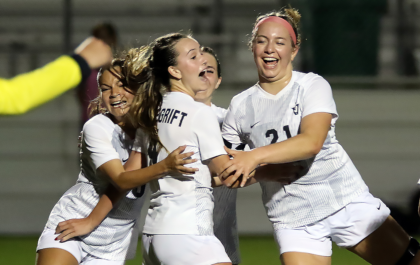 Vandegrift defeats San Antonio Clark 1-0 in overtime, advances to ...